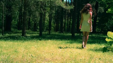 Summer Day In True Art Nude Girl Смотреть онлайн в поиске Яндекса