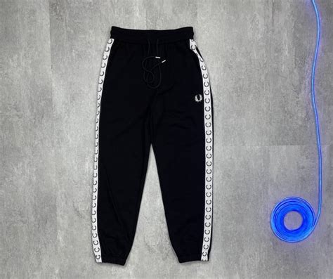Спортивные штаны Fred Perry Цена 2200₽ | Isal_shop_116 | ВКонтакте