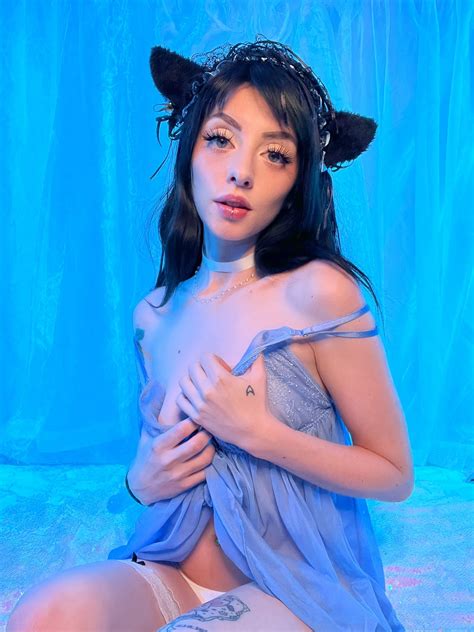 TW Pornstars 2 Pic FETISH KITTEN Twitter This Kitten Is Ready To Play 5 13 PM 18