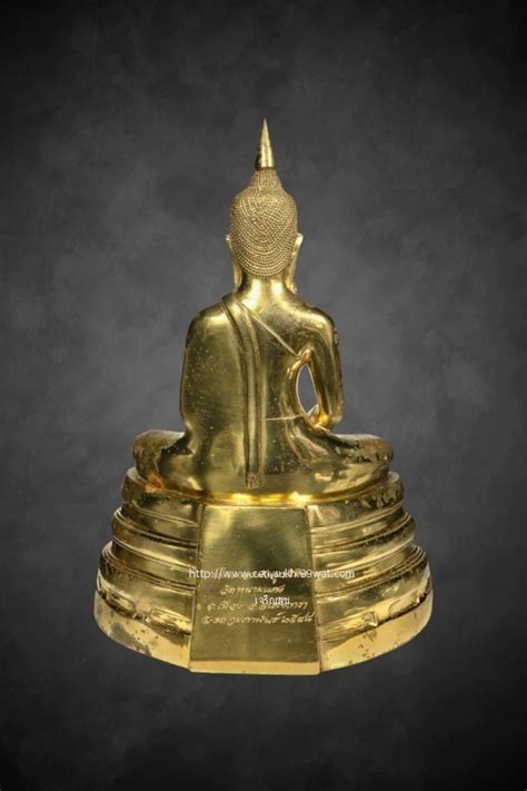 พระบูชาพระพุทธโสธร ออกวัดหนามแดง อ เมือง จ ฉะเชิงเทรา ปี 2548 หน้าตัก 9 นิ้ว เนื้อทองผสม ครับ