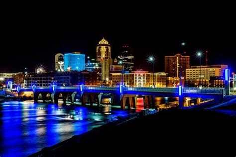 Night Photo Cityscape Of The Des Moines By Rogersphotographyia