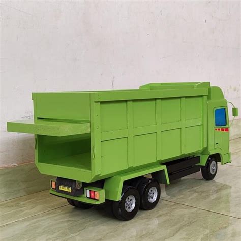 KAYU Car Truck Shaky Wood Tronton Dump Truck Toy Beard Truck Big Sand Truck Shopee Malaysia