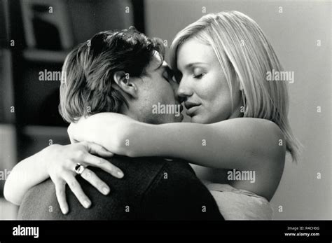 Tom Cruise And Cameron Diaz Kiss
