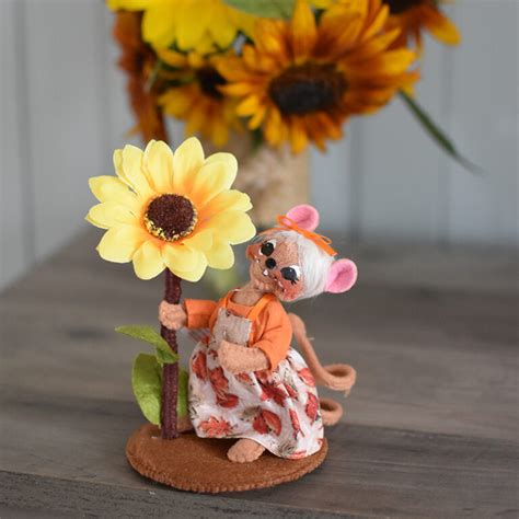 Annalee Dolls Collectible Heartfelt Gifts And Decorations