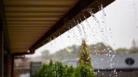 5 Reasons Your Gutters Are Overflowing And How To Fix Them