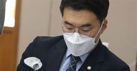 총선 ‘코인 논란 김남국 비례 위성정당 ‘더불어민주연합 입당