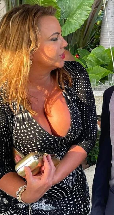 Lara Logan Presenting An Impressive View Rpoliticallynsfw2