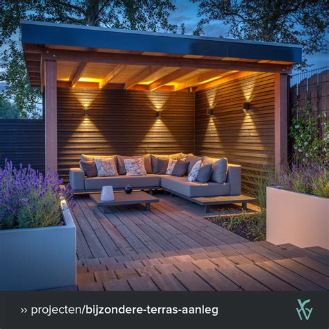 Zithoek Tuin Met Overkapping En Tuinverlichting Patio Garden Design Backyard Patio Backyard