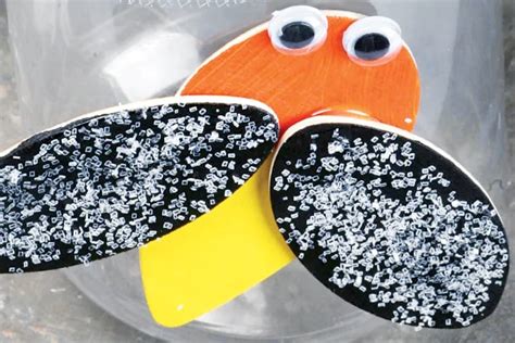 Enjoy Eerie Glow Of Fireflies With A Lightning Bug Catcher
