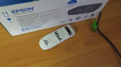 Epson Ex5200 Projector W Remote