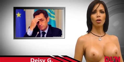 Naked News 04 De La