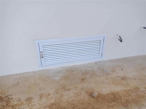 ประตูช่องเซอร์วิส เราก็รับทำครับ กระจกอลูมิเนียม ลำปาง Facebook