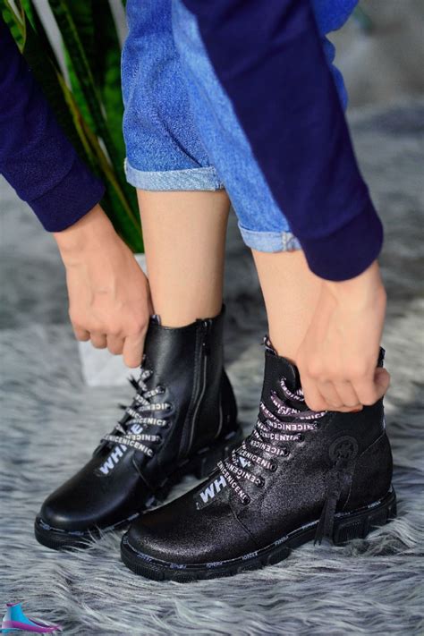 تصاویر کفش های اسپرت دخترونه شیک سایت تفریحی فانی فاز