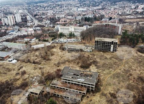 След обществени и политически реакции служебният премиер отмени решението за строеж на частна