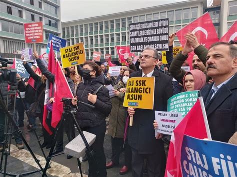 Ankarada Staj Sigortası Mağdurları Eylem Için Bir Araya Geldi