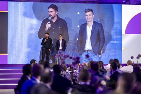 Saas Sales Periodic Table The Best In Class Metrics Scaleups Need To Measure Success Insight