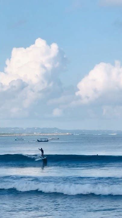 Mari Berselancar Di Pantai Kuta Bali Kutabeach Jalanyangjauhjanganlupapulang Youtube