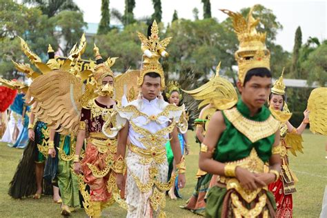 ขบวนพาเหรด ตรีม หิมพานต์ ~รับจัดขบวนพาเหรดทั่วประเทศ~ น้องๆโรงเรียนไหนต้องการชุดเดินขบวนพาเหรด