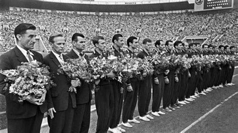 «На нас молилась вся Франция 60 лет победе сборной СССР на чемпионате