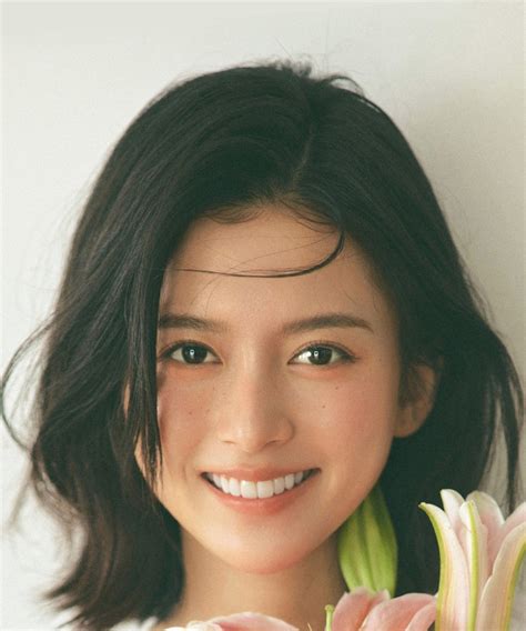 He Shi Yu 合诗雨 Mydramalist He Shi Yu 合诗雨 Mydramalist