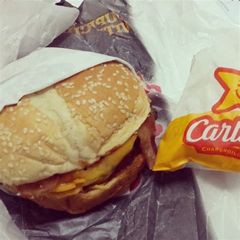 Carls Jr Charbroiled Burgers Burger Joint In Guayaquil