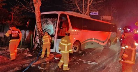 태백서 기업 셔틀버스 청소차 충돌…5명 다쳐 병원 이송
