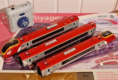 Bachmann 30 600 Virgin Voyager Class 220 Bombardier 3 Car Train Set