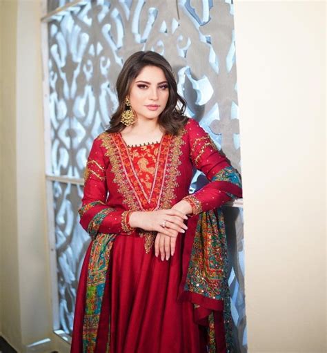 𝙈𝙤𝙧𝙣𝙞𝙣𝙜 𝙎𝙩𝙖𝙧シ︎ Adlı Kullanıcının Neelam Muneer Khan Panosundaki Pin