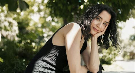 Lucy Cominetti Regresa A La Actuación Tras Seis Años Para Las