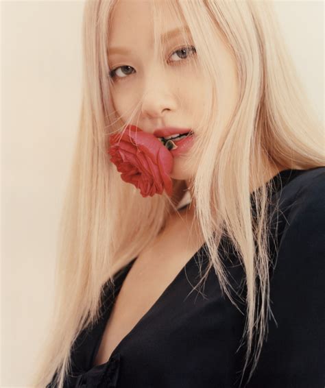 Photoshoot Blackpink Rosé For Vogue Australia April 2021 Hallyu