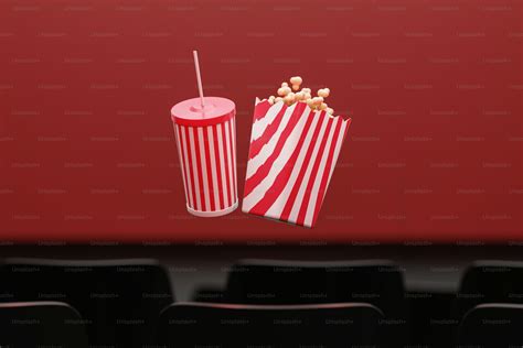 빨간색과 흰색 줄무늬 팝콘 봉지와 빨간색과 흰색 줄무늬 봉지 사진 Unsplash의 필름 이미지