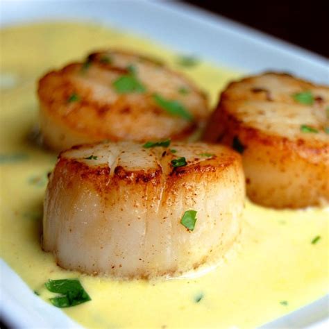 Pan Seared Scallops With Saffron Sauce Paleo Grubs