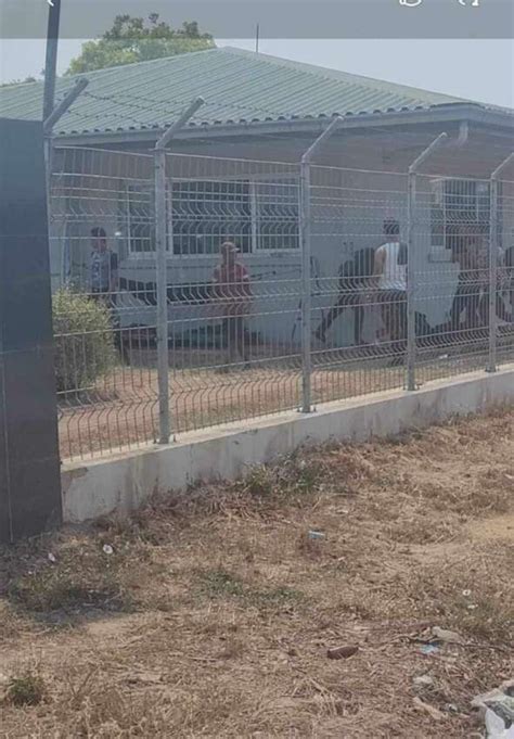 မြ၀တီမြို့စောင့်တပ်၊ ခလရ ၂၇၅ မှ အရာရှိကြီးများအပါအဝင် စစ်ကောင်စီတပ်ဖွဲ့ဝင် ၁၀၀ ထက်မနည်း အမှတ် ၂