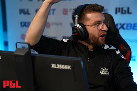 Ex Guild Eagles é O Novo Capitão Da Into The Breach Draft5 Notícias