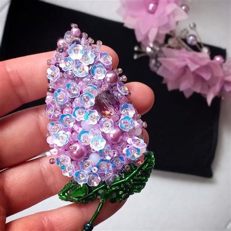 Брошка ручної роботи бузок — ціна 360 грн у каталозі Брошки Купити аксесуари за доступною ціною