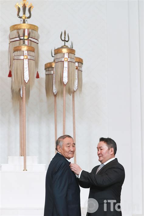 Itoim Төрийн дээд цол одон медалиар шагналаа