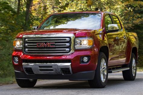 Gmc Canyon Facelift Spotted With Larger Grille Gm Authority