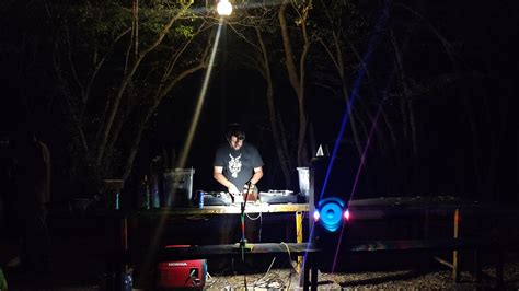 Истински мед от Пчелин Стоянови Първата партида течен шоколад е готова и събота ще отиде при