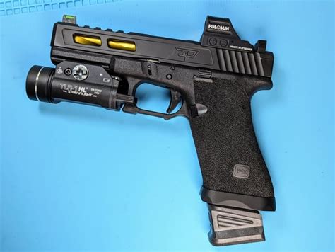 Fully Customized Gen 3 Glock 17 Rglockmod