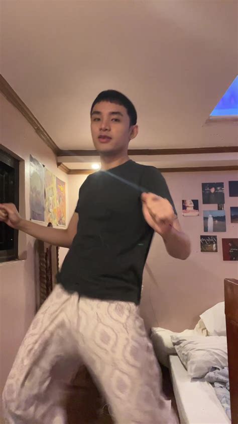 Junjun Junsalarzons Video Of Junjun Old Videos Tiktok