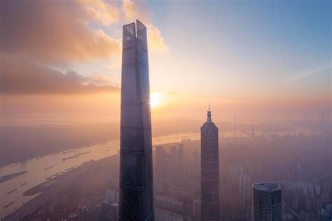 Against The Backdrop Of The Fading Day The Contemp Generative Ai Premium Ai Generated Image