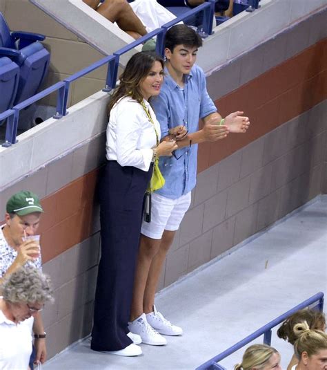 Pin By Jennifer Warner On Mariska Hargitay Mariska Hargitay Law And Order Svu Svu