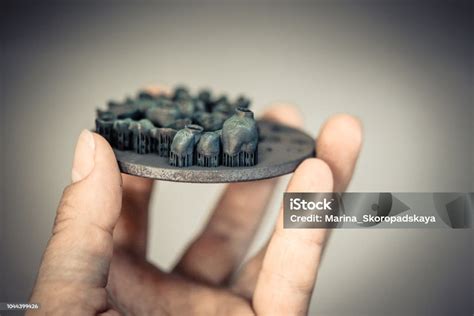 개체 인쇄 금속 열 처리 Synterization 근접 촬영 후 3d 프린터 레이저에 대한 스톡 사진 및 기타 이미지 레이저 치아 건강 프린터하기 Istock