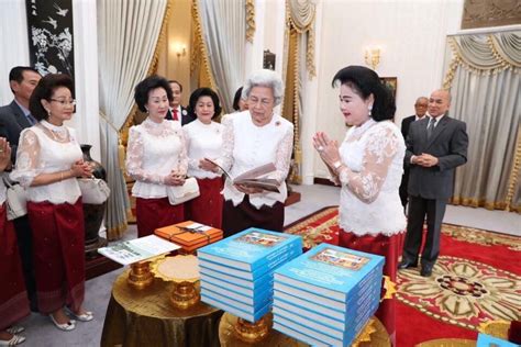 ព្រះរាជសារសម្តេចព្រះមហាក្សត្រី នរោត្តម មុនីនាថ សីហនុ ព្រះវររាជមាតាជាតិខ្មែរ ក្នុងសេរីភាព សេចក្តី