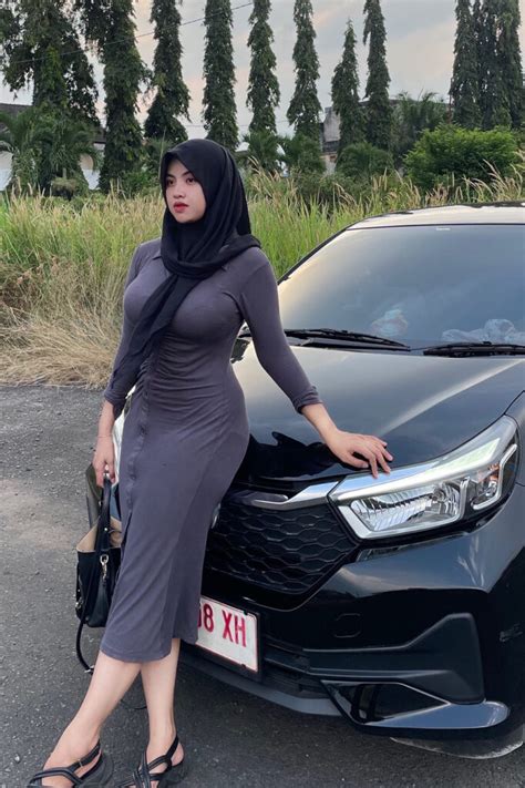 Intip Pose Foto Nadya Novita Sari di IG dan Twitter - Dzargon