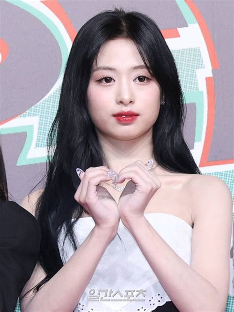 [포토] 베이비몬스터 아현 사랑해요