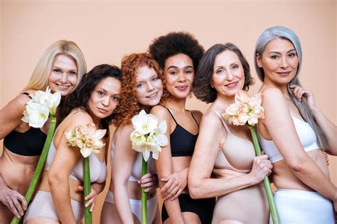 Page 10 78 000 Beautiful Women Group Pictures