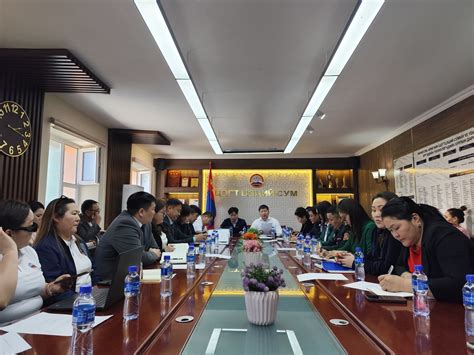 Өмнөговь Өмнөговь аймгийн Хүүхдийн эрхийн хууль зүйн Facebook