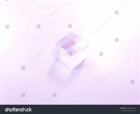 110 Rectangular Glass Prism Görseli Stok Fotoğraflar Ve Vektörler