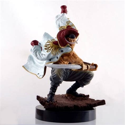 피규어월드 원피스 샹크스 흰수염 피규어 제일복권 메모리얼 제조사 및 사용연령 반프레스토 만